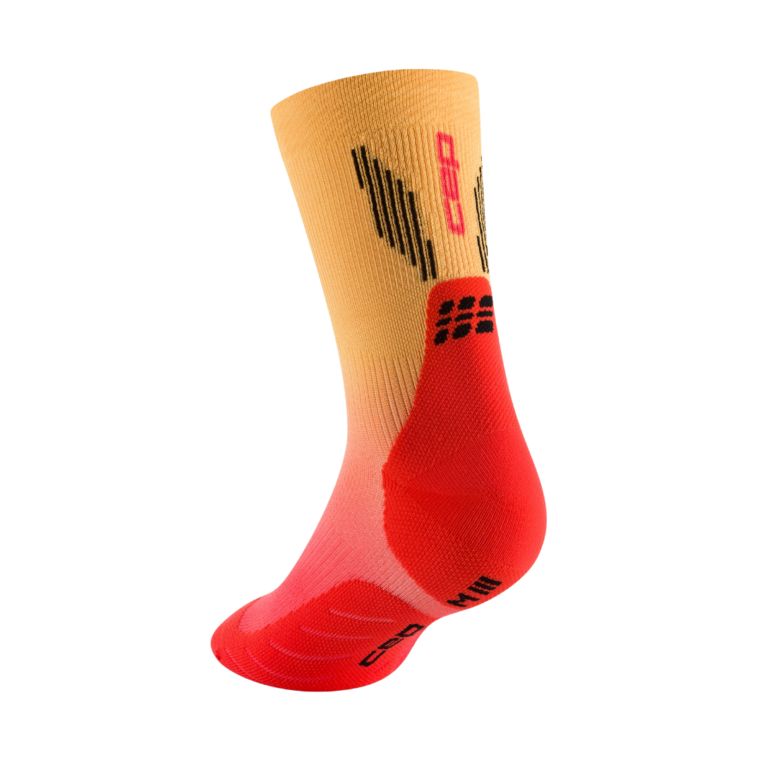 Buy CEP Gradient Core Run Edt Mid Cut Socks | Aid Station